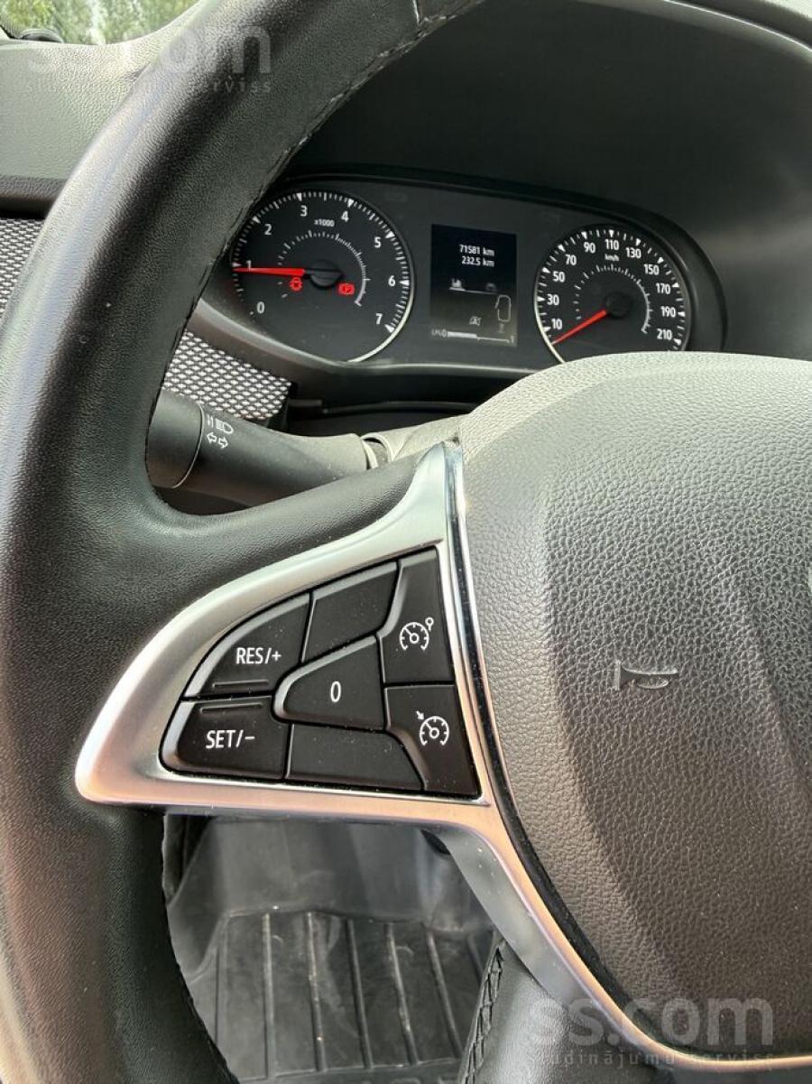 Grey Dacia Sandero 2021 in Jelgava, with an engine capacity of 1.00 L and mileage of 72 thousand km for 9500 €, photo 29 on AUTOMOTO.COM.LV
