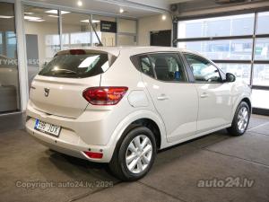 Grey Dacia Sandero 2021 in Tallinn, with an engine capacity of 1.00 L and mileage of 48 thousand km for 8990 €, photo 4 on AUTOMOTO.COM.LV
