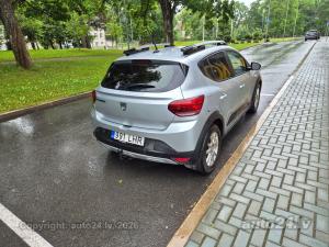Grey Dacia Sandero 2022 in Tallinn, with an engine capacity of 1.00 L and mileage of 0 thousand km for 9900 €, photo 3 on AUTOMOTO.COM.LV