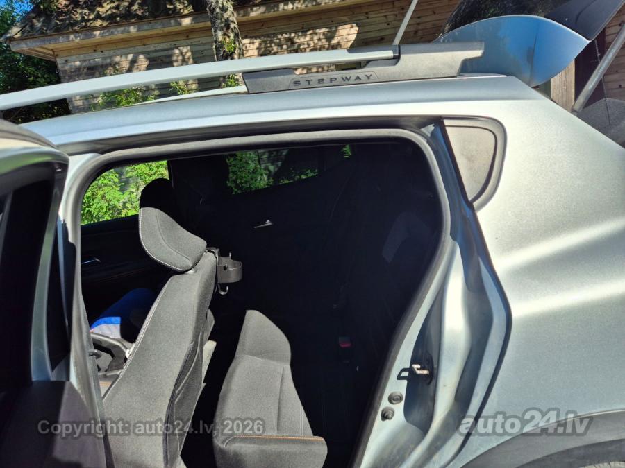 Grey Dacia Sandero 2022 in Tallinn, with an engine capacity of 1.00 L and mileage of 0 thousand km for 9900 €, photo 11 on AUTOMOTO.COM.LV