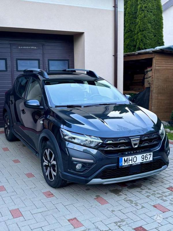 Grey Dacia Sandero 2022 in Vilnius, with an engine capacity of 1.00 L and mileage of 40 thousand km for 12490 €, photo 1 on AUTOMOTO.COM.LV