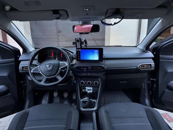 Grey Dacia Sandero 2022 in Vilnius, with an engine capacity of 1.00 L and mileage of 40 thousand km for 12490 €, photo 10 on AUTOMOTO.COM.LV