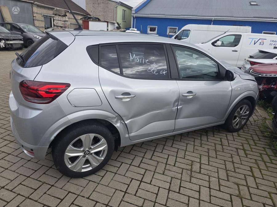 Pelēks Dacia Sandero 2022 Tauragė, ar dzinēja tilpumu 1.00 L un nobraukumu 47 tūkst. km par 4200 €, foto 4 vietnē AUTOMOTO.COM.LV