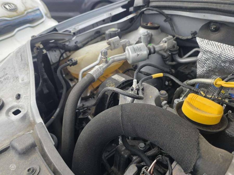 Pelēks Dacia Sandero 2022 Tauragė, ar dzinēja tilpumu 1.00 L un nobraukumu 47 tūkst. km par 4200 €, foto 6 vietnē AUTOMOTO.COM.LV