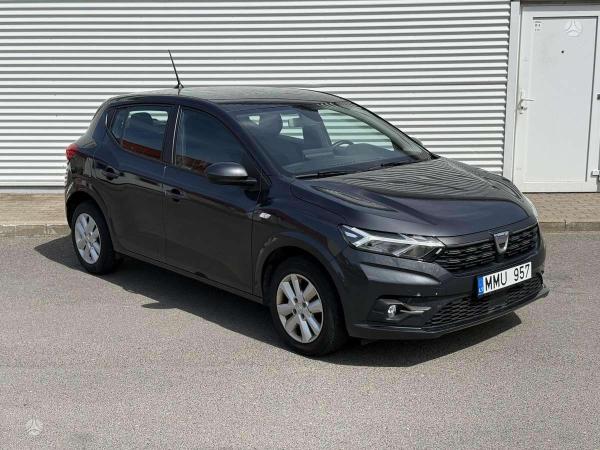 Grey Dacia Sandero 2023 in Vilnius, with an engine capacity of 1.00 L and mileage of 49 thousand km for 10950 €, photo 2 on AUTOMOTO.COM.LV