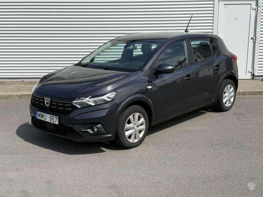 Grey Dacia Sandero 2023 in Vilnius, with an engine capacity of 1.00 L and mileage of 49 thousand km for 10950 €, photo 1 on AUTOMOTO.COM.LV