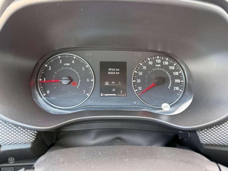 Grey Dacia Sandero 2023 in Vilnius, with an engine capacity of 1.00 L and mileage of 49 thousand km for 10950 €, photo 14 on AUTOMOTO.COM.LV