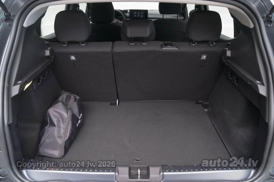 Pelēks Dacia Sandero 2023 Tallina, ar dzinēja tilpumu 1.00 L un nobraukumu 59 tūkst. km par 11990 €, foto 12 vietnē AUTOMOTO.COM.LV