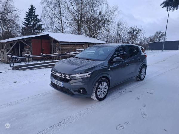 Pelēks Dacia Sandero 2024 Anykščiai, ar dzinēja tilpumu 1.00 L un nobraukumu 15 tūkst. km par 10999 €, foto 1 vietnē AUTOMOTO.COM.LV