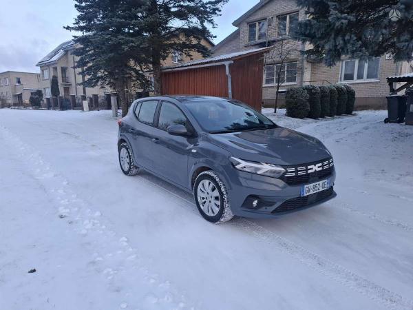 Pelēks Dacia Sandero 2024 Anykščiai, ar dzinēja tilpumu 1.00 L un nobraukumu 15 tūkst. km par 10999 €, foto 2 vietnē AUTOMOTO.COM.LV