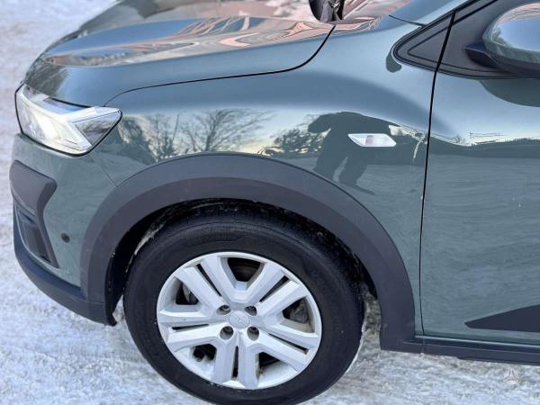 Pelēks Dacia Sandero 2024 Telšiai, ar dzinēja tilpumu 1.00 L un nobraukumu 46 tūkst. km par 12000 €, foto 4 vietnē AUTOMOTO.COM.LV