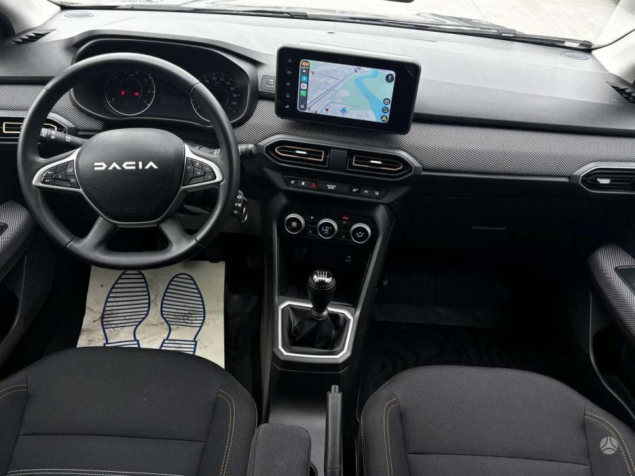 Grey Dacia Sandero 2024 in Vilnius, with an engine capacity of 1.00 L and mileage of 30 thousand km for 13500 €, photo 10 on AUTOMOTO.COM.LV