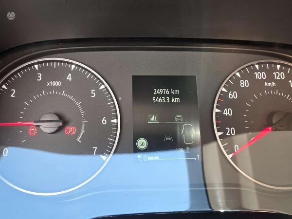 Grey Dacia Sandero 2024 in Jonava, with an engine capacity of 1.00 L and mileage of 25 thousand km for 13500 €, photo 6 on AUTOMOTO.COM.LV