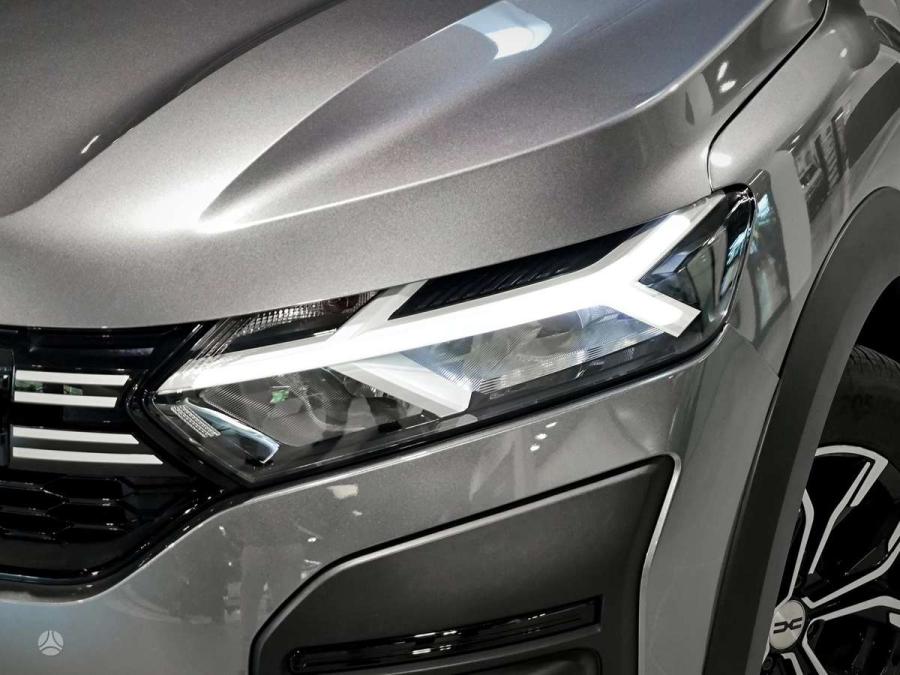 Серый Дачия Сандеро 2024 в Каунас, объемом двигателя 1.00 л и пробегом 27 тыс. км за 13500 €, фото 4 на AUTOMOTO.COM.LV
