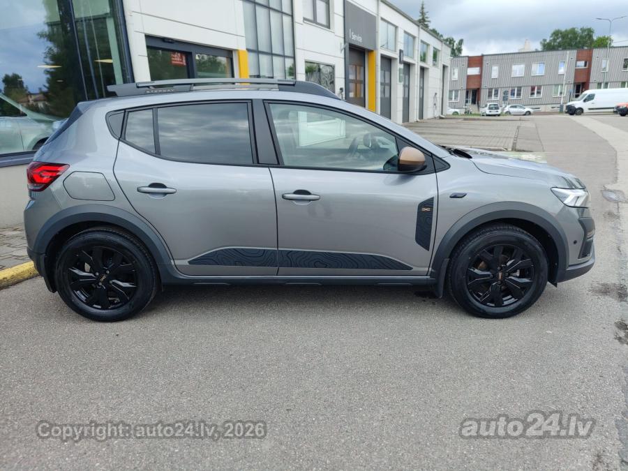 Grey Dacia Sandero 2025 in Tartu, with an engine capacity of 1.00 L and mileage of 18 thousand km for 16900 €, photo 3 on AUTOMOTO.COM.LV