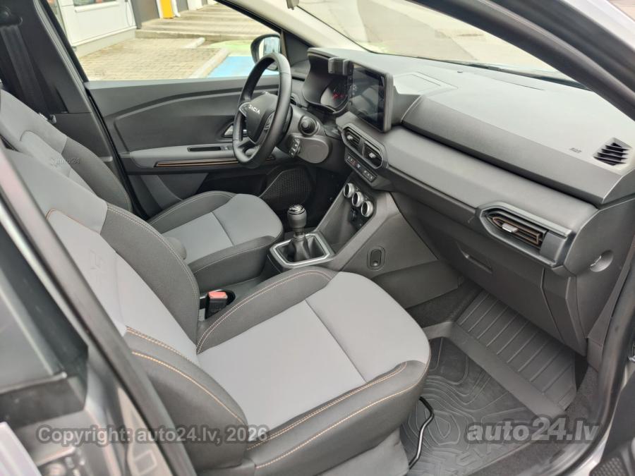 Grey Dacia Sandero 2025 in Tartu, with an engine capacity of 1.00 L and mileage of 18 thousand km for 16900 €, photo 14 on AUTOMOTO.COM.LV