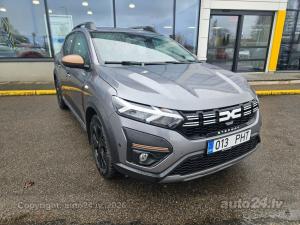 Pelēks Dacia Sandero 2025 Tartu, ar dzinēja tilpumu 1.00 L un nobraukumu 4 tūkst. km par 17990 €, foto  vietnē AUTOMOTO.COM.LV
