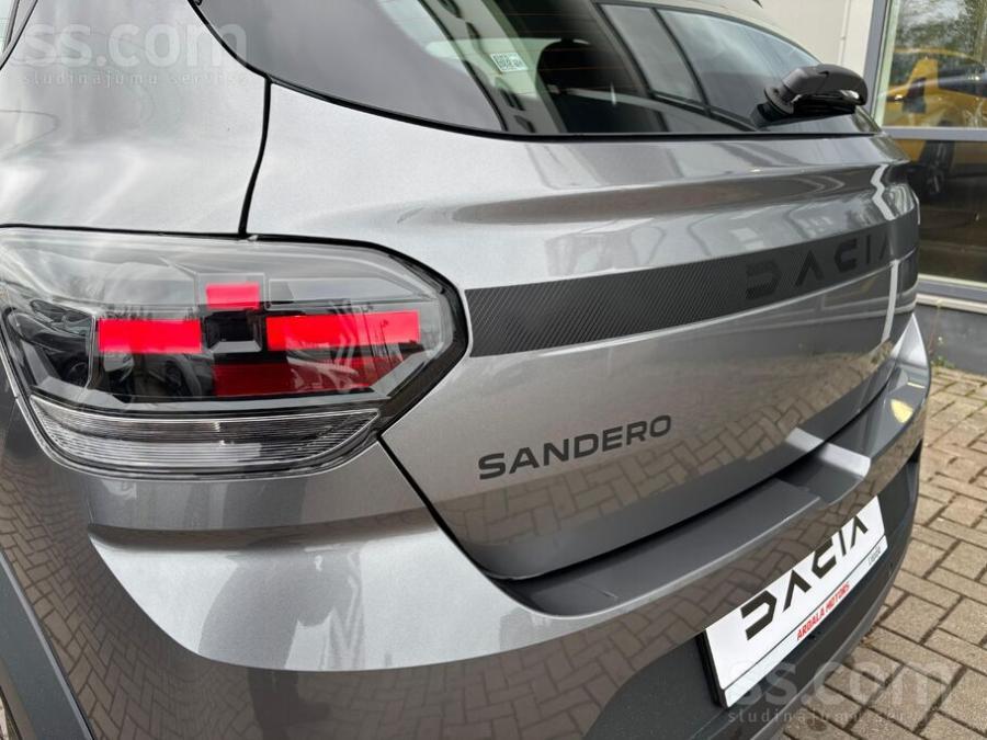 Grey Dacia Sandero 2026 in Liepaja, with an engine capacity of 1.20 L and mileage of 7 thousand km for 19940 €, photo 11 on AUTOMOTO.COM.LV