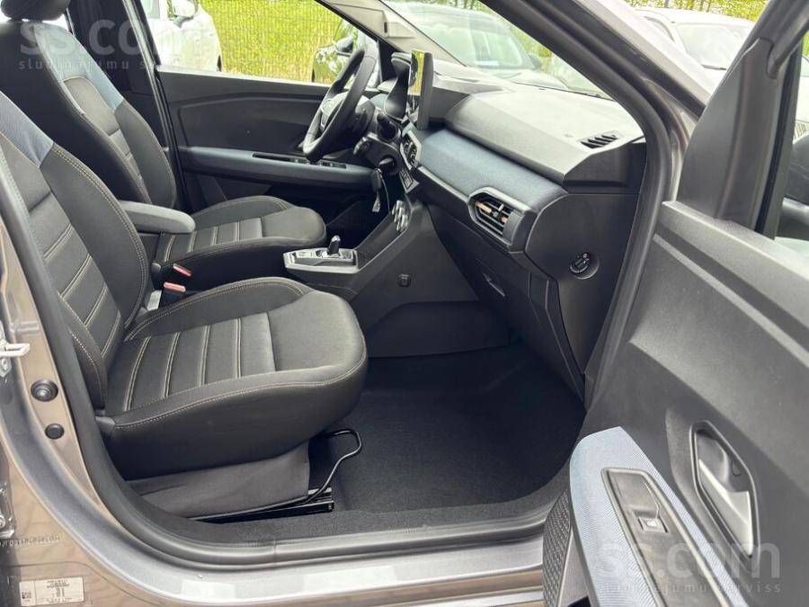 Grey Dacia Sandero 2026 in Liepaja, with an engine capacity of 1.20 L and mileage of 7 thousand km for 19940 €, photo 22 on AUTOMOTO.COM.LV