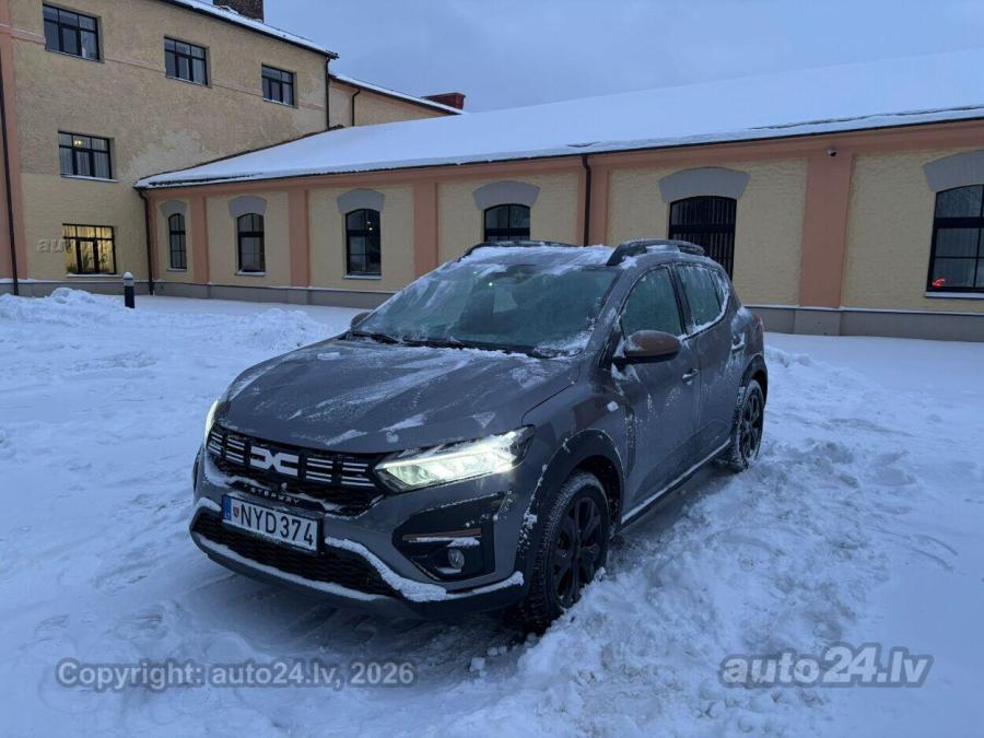 Grey Dacia Sandero 2025 in Tallinn, with an engine capacity of 1.00 L and mileage of 24 thousand km for 18490 €, photo 2 on AUTOMOTO.COM.LV