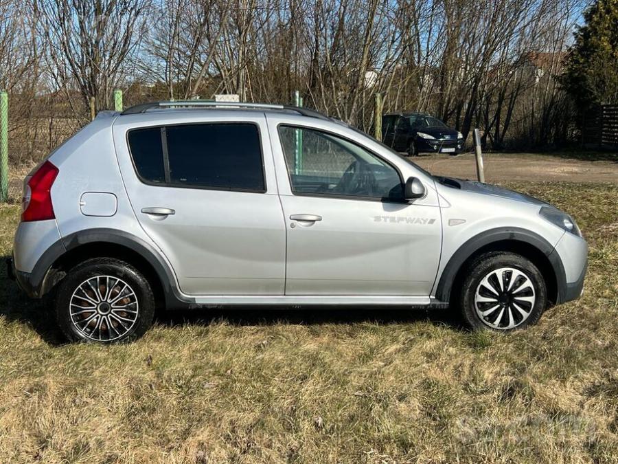 Dacia Sandero 2010 Rīga, ar dzinēja tilpumu 1.50 L un nobraukumu 0 tūkst. km par 2490 €, foto 9 vietnē AUTOMOTO.COM.LV