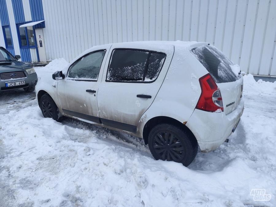 Dacia Sandero 2011 Viļņa, ar dzinēja tilpumu 1.20 L un nobraukumu 250 tūkst. km par 360 €, foto 3 vietnē AUTOMOTO.COM.LV