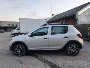 Dacia Sandero 2015 in Cesis, with an engine capacity of 1.50 L and mileage of 0 thousand km for 5350 €, photo 5 on AUTOMOTO.COM.LV