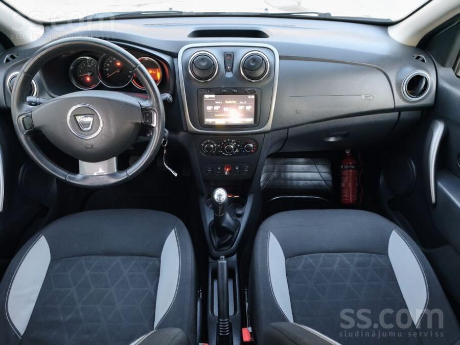 Dacia Sandero 2015 in Cesis, with an engine capacity of 1.50 L and mileage of 0 thousand km for 5350 €, photo 10 on AUTOMOTO.COM.LV