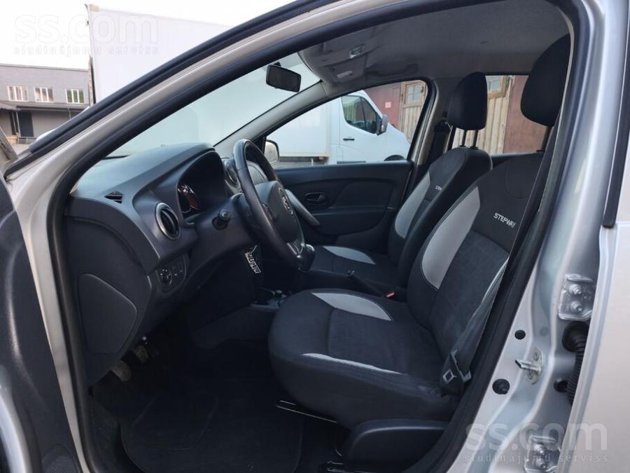 Dacia Sandero 2015 in Cesis, with an engine capacity of 1.50 L and mileage of 0 thousand km for 5350 €, photo 12 on AUTOMOTO.COM.LV