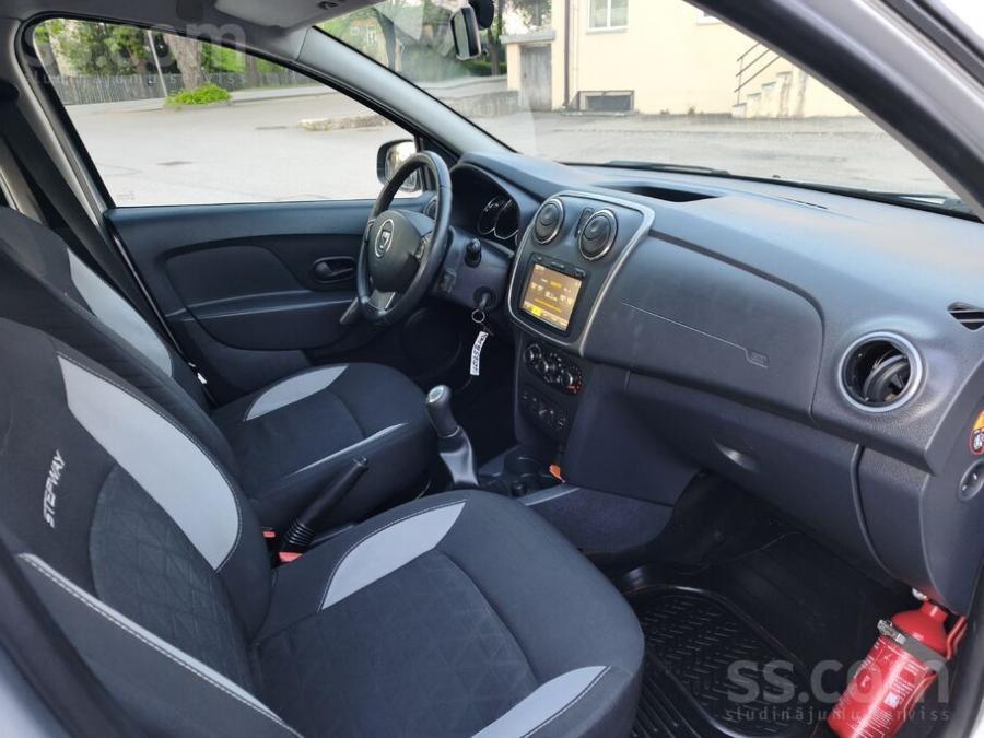 Dacia Sandero 2015 in Cesis, with an engine capacity of 1.50 L and mileage of 0 thousand km for 5350 €, photo 14 on AUTOMOTO.COM.LV
