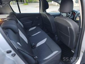 Dacia Sandero 2015 in Cesis, with an engine capacity of 1.50 L and mileage of 0 thousand km for 5350 €, photo 16 on AUTOMOTO.COM.LV