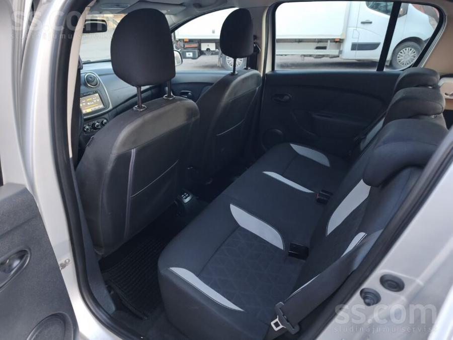 Dacia Sandero 2015 in Cesis, with an engine capacity of 1.50 L and mileage of 0 thousand km for 5350 €, photo 18 on AUTOMOTO.COM.LV
