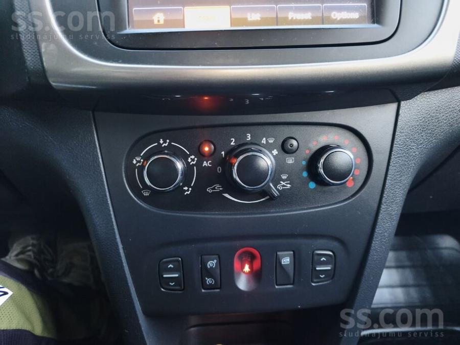 Dacia Sandero 2015 in Cesis, with an engine capacity of 1.50 L and mileage of 0 thousand km for 5350 €, photo 20 on AUTOMOTO.COM.LV
