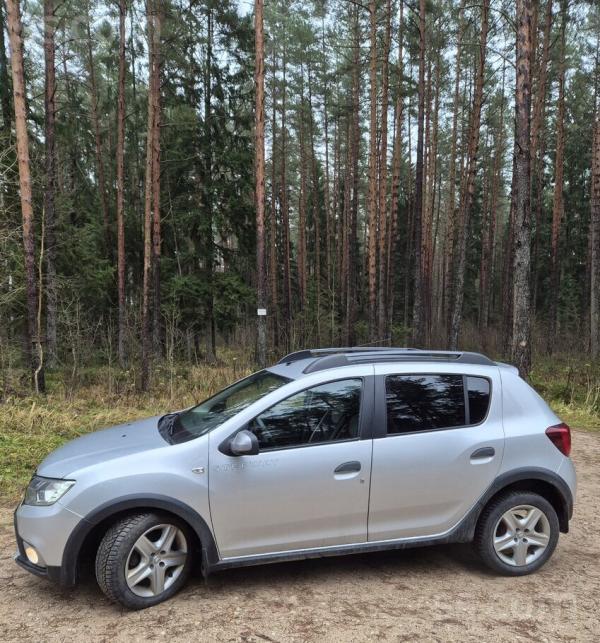 Dacia Sandero 2017 in Jelgava, with an engine capacity of 0.90 L and mileage of 169 thousand km for 5489 €, photo 2 on AUTOMOTO.COM.LV