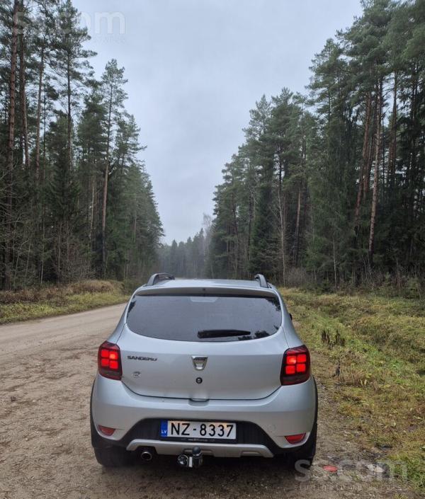 Dacia Sandero 2017 in Jelgava, with an engine capacity of 0.90 L and mileage of 169 thousand km for 5489 €, photo 3 on AUTOMOTO.COM.LV