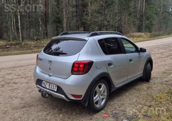 Dacia Sandero 2017 in Jelgava, with an engine capacity of 0.90 L and mileage of 169 thousand km for 5489 €, photo 4 on AUTOMOTO.COM.LV