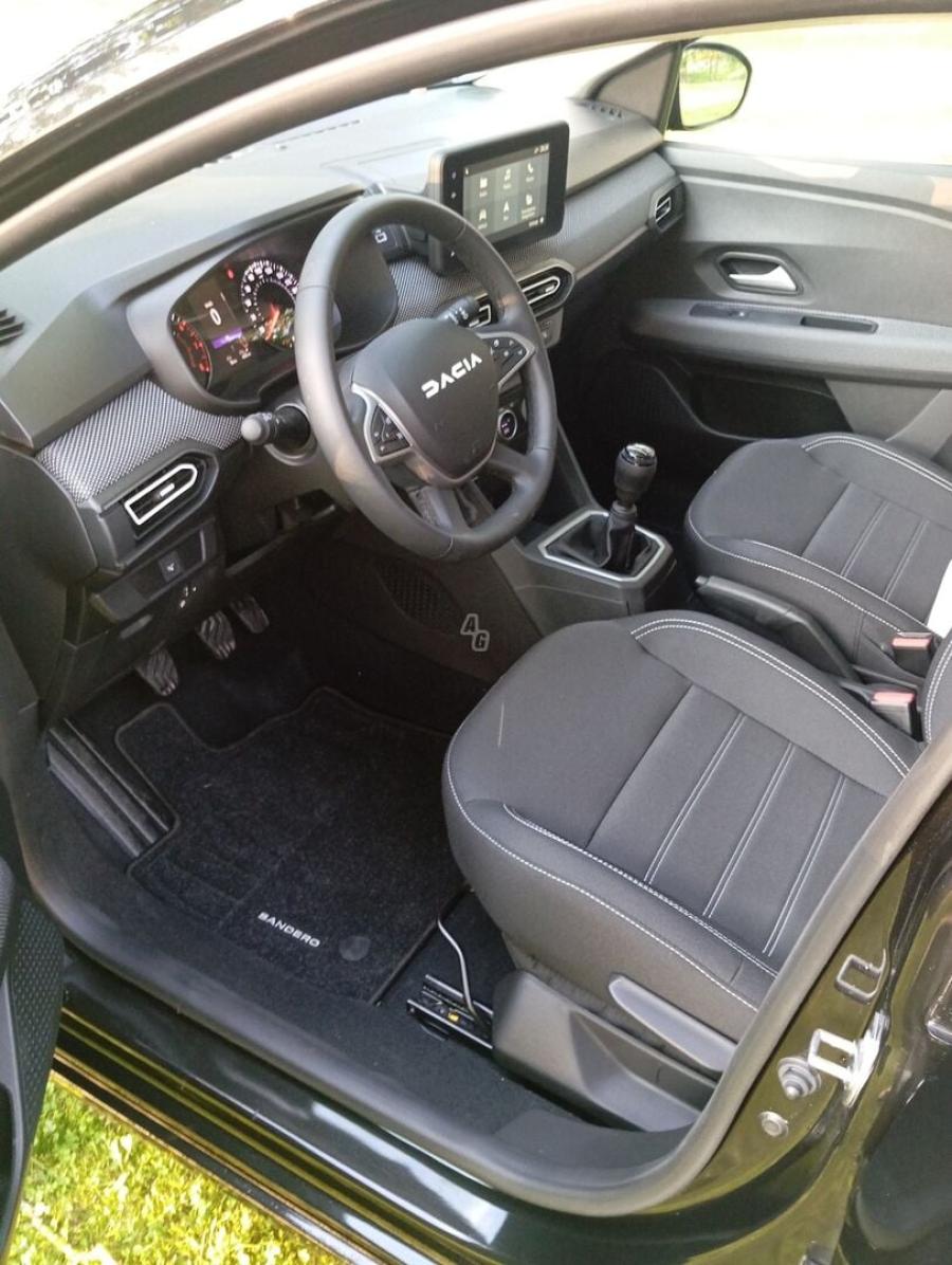 Dacia Sandero 2023 in Marijampole, with an engine capacity of 1.00 L and mileage of 6 thousand km for 10500 €, photo 11 on AUTOMOTO.COM.LV