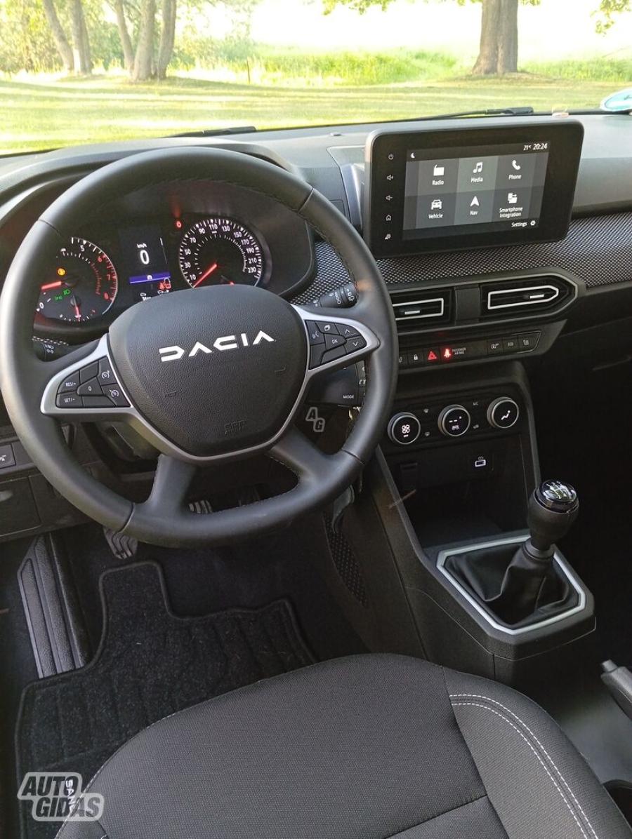 Dacia Sandero 2023 in Marijampole, with an engine capacity of 1.00 L and mileage of 6 thousand km for 10500 €, photo 12 on AUTOMOTO.COM.LV