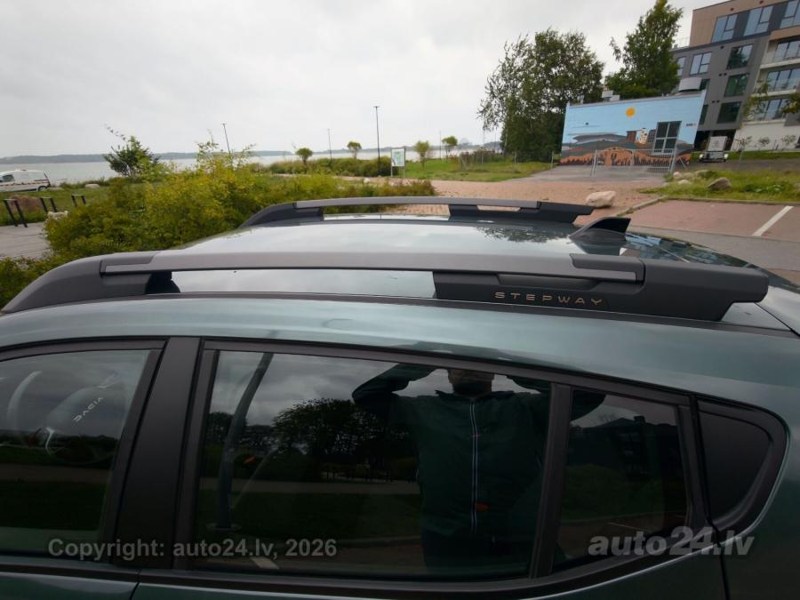 Dacia Sandero 2024 in Tallinn, with an engine capacity of 1.00 L and mileage of 40 thousand km for 13999 €, photo 37 on AUTOMOTO.COM.LV