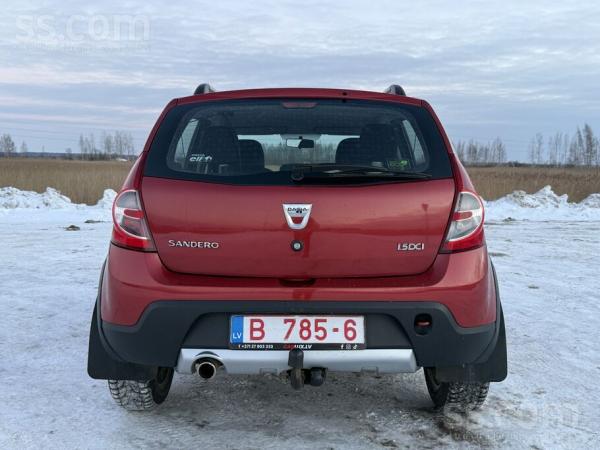 Oranžs Dacia Sandero 2011 Liepāja, ar dzinēja tilpumu 1.50 L un nobraukumu 198 tūkst. km par 3950 €, foto 8 vietnē AUTOMOTO.COM.LV