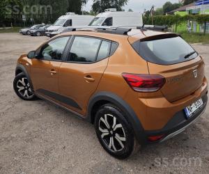 Oranžs Dacia Sandero 2022 Rīga, ar dzinēja tilpumu 1.00 L un nobraukumu 34 tūkst. km par 13000 €, foto 8 vietnē AUTOMOTO.COM.LV