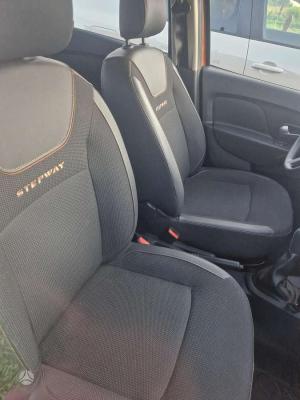 Orange Dacia Sandero 2018 in Vilnius, with an engine capacity of 0.90 L and mileage of 48 thousand km for 6000 €, photo 5 on AUTOMOTO.COM.LV