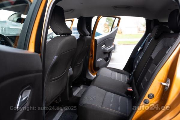Orange Dacia Sandero 2021 in Tallinn, with an engine capacity of 1.00 L and mileage of 58 thousand km for 12790 €, photo 11 on AUTOMOTO.COM.LV