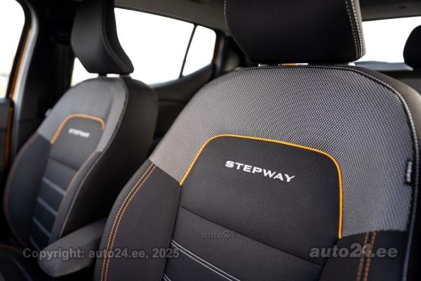 Orange Dacia Sandero 2021 in Tallinn, with an engine capacity of 1.00 L and mileage of 58 thousand km for 11990 €, photo 11 on AUTOMOTO.COM.LV