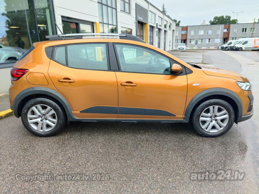 Oranžs Dacia Sandero 2021 Tartu, ar dzinēja tilpumu 1.00 L un nobraukumu 48 tūkst. km par 9990 €, foto 3 vietnē AUTOMOTO.COM.LV