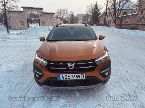 Orange Dacia Sandero 2022 in Tallinn, with an engine capacity of 1.00 L and mileage of 10 thousand km for 12900 €, photo 1 on AUTOMOTO.COM.LV
