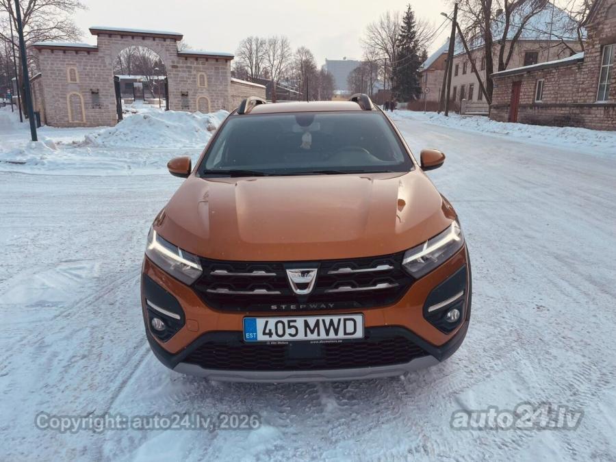 Oranžs Dacia Sandero 2022 Tallina, ar dzinēja tilpumu 1.00 L un nobraukumu 10 tūkst. km par 12900 €, foto 1 vietnē AUTOMOTO.COM.LV