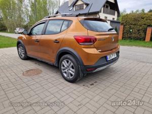 Orange Dacia Sandero 2022 in Tallinn, with an engine capacity of 1.00 L and mileage of 140 thousand km for 7500 €, photo 4 on AUTOMOTO.COM.LV