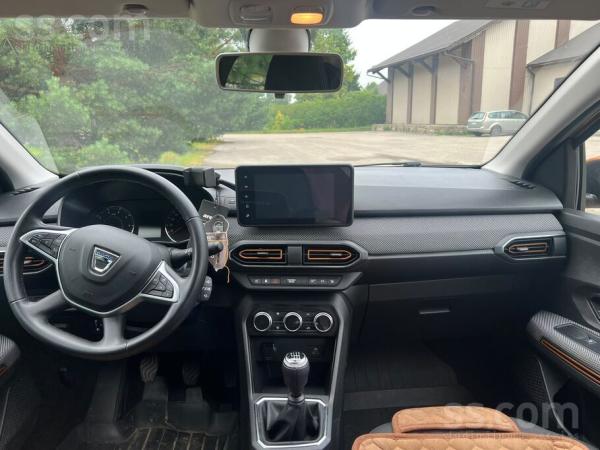 Orange Dacia Sandero 2022 in Jekabpils, with an engine capacity of 1.00 L and mileage of 55 thousand km for 11500 €, photo 10 on AUTOMOTO.COM.LV