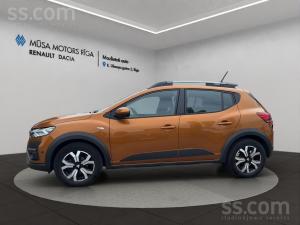 Orange Dacia Sandero 2022 in Riga, with an engine capacity of 1.00 L and mileage of 34 thousand km for 12295 €, photo 9 on AUTOMOTO.COM.LV
